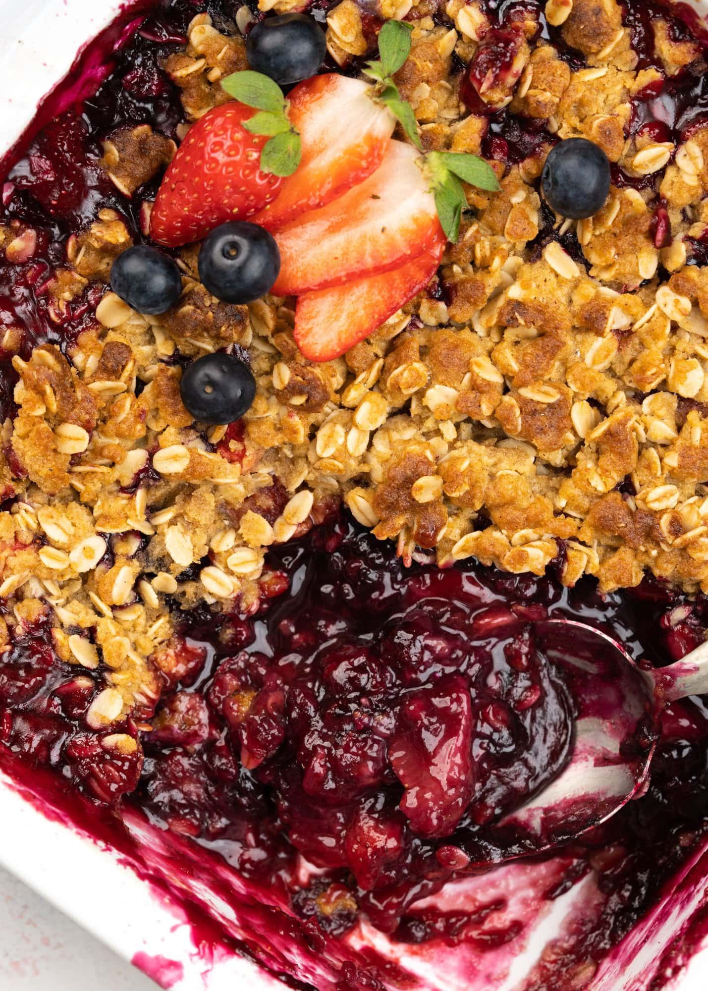 Mixed Berry Crisp - The flavours of kitchen